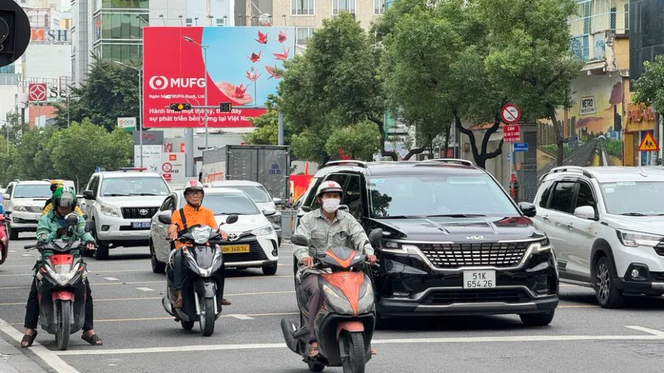 TPHCM hướng dẫn chuyển đổi GPLX giấy bìa sang thẻ PET - Đầu Tư Từ Đâu