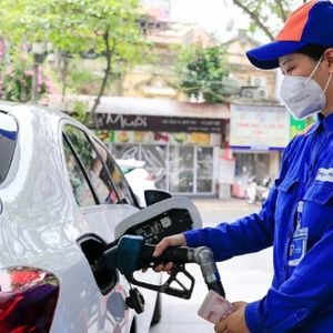 Giá xăng quay đầu tăng, RON95 tiến sát mốc 19.000 đồng/lít - Đầu Tư Từ Đâu